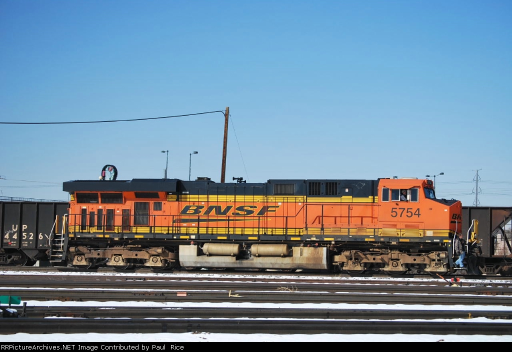 BNSF 5754